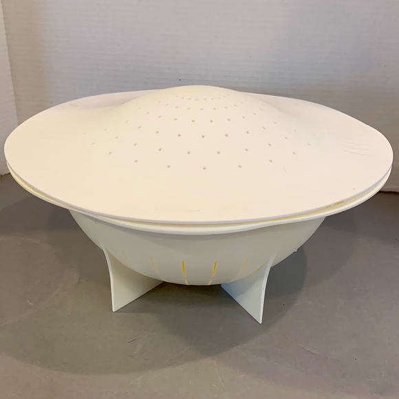Tupperware | Kitchen | Large Colander Lid | Poshmark